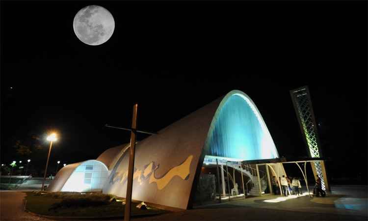 Céu de inverno valoriza espetáculo da Lua em BH - Tecnologia - Estado ...