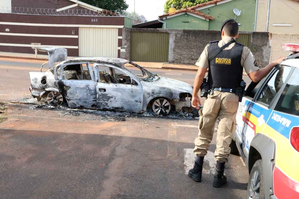 Uma década de ataques - Gerais - Estado de Minas