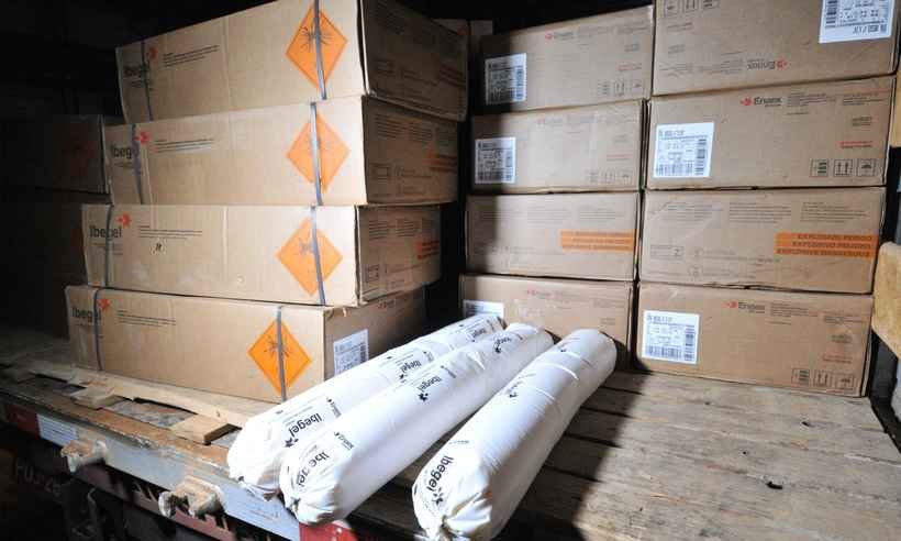 Polícia recupera mais de três toneladas de explosivos; carga seria ...